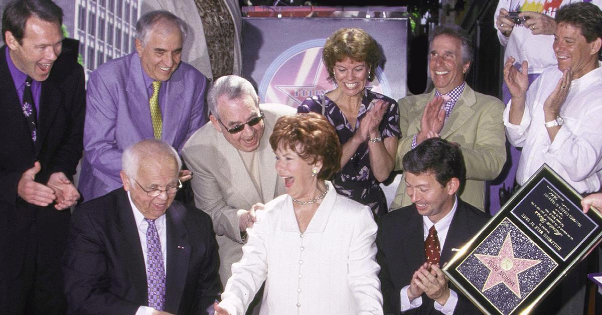 'Happy Days' Mom Begging Ex-Cast For Final Farewell Reunion