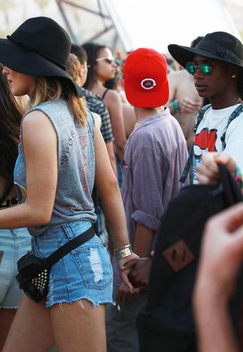 Then & Wow! 16 Before & After Photos Prove Kardashian Butts Get Bigger ...