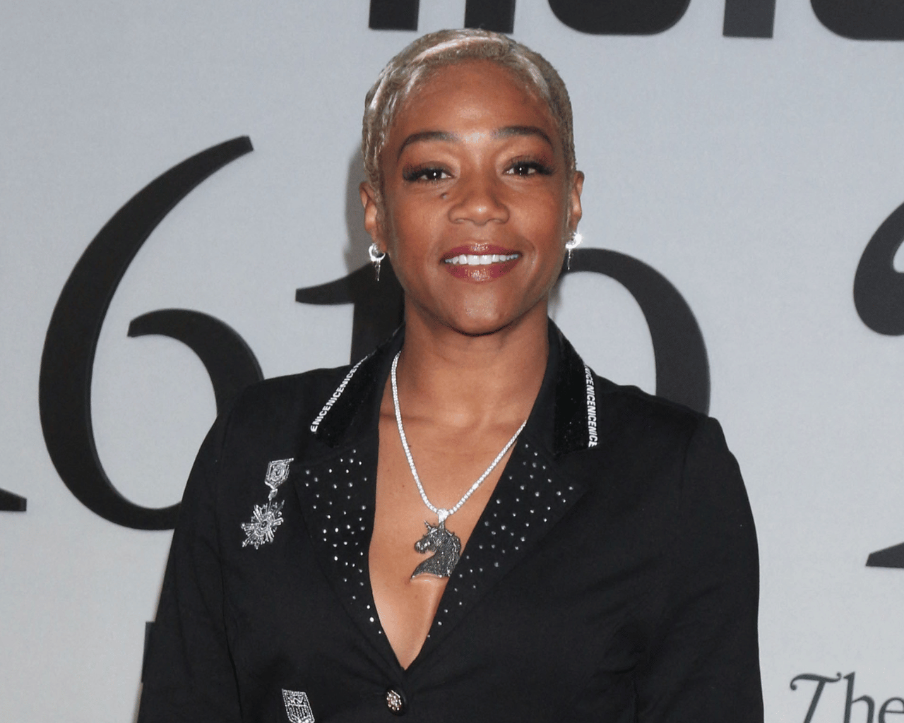 Tiffany Haddish Spotted Kissing New Bitcoin Investor BF Marvin Jones ...