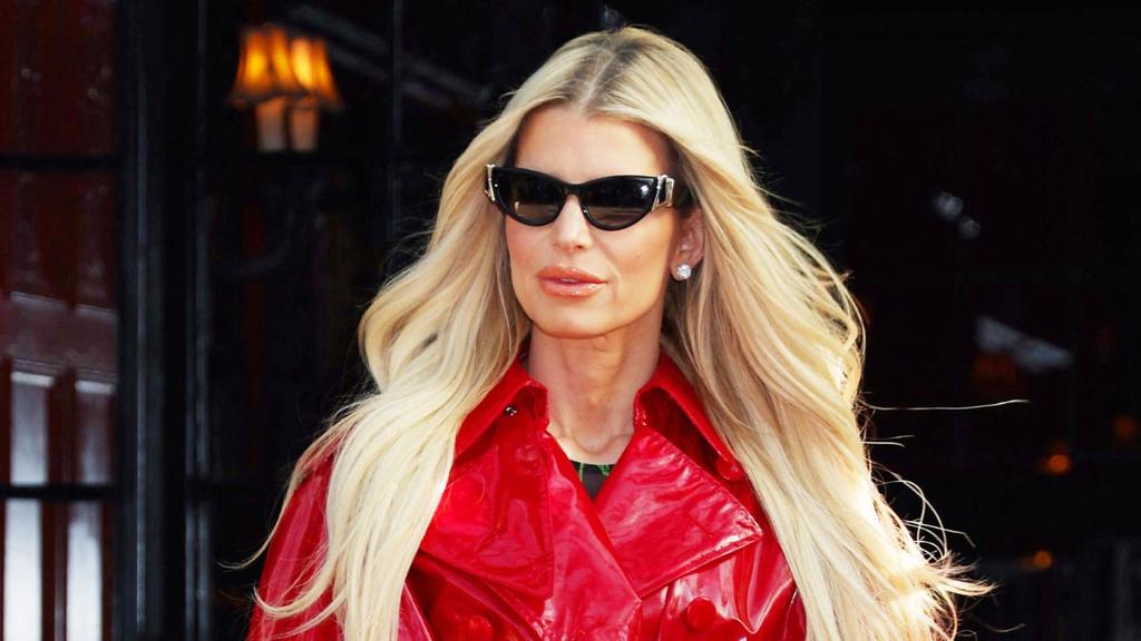 Jessica Simpson Debuts Emotional New Song About Sobriety Journey