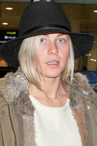 Nearly Unrecognizable! 20 Shocking Photos Of Stars Without Makeup