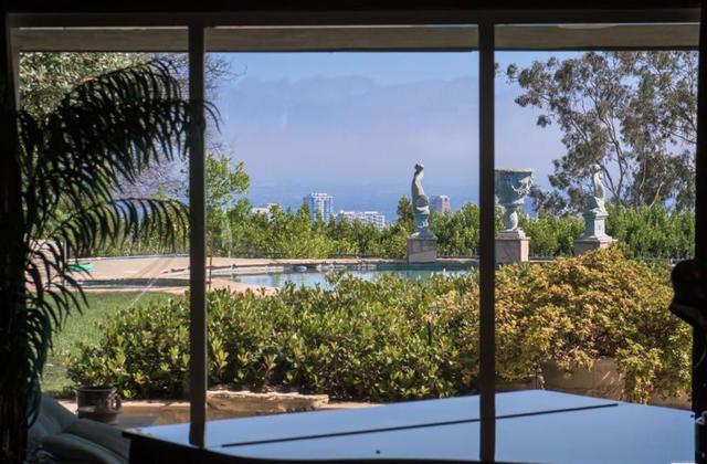 Elizabeth Taylor's Beverly Hills Mansion Price Slashed By $4 Million