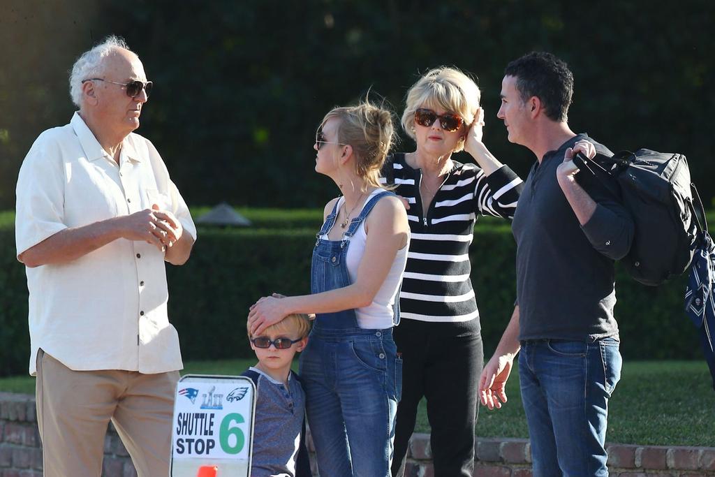 Anna Faris’ New Boyfriend Michael Barrett Spends Super Bowl With Her ...