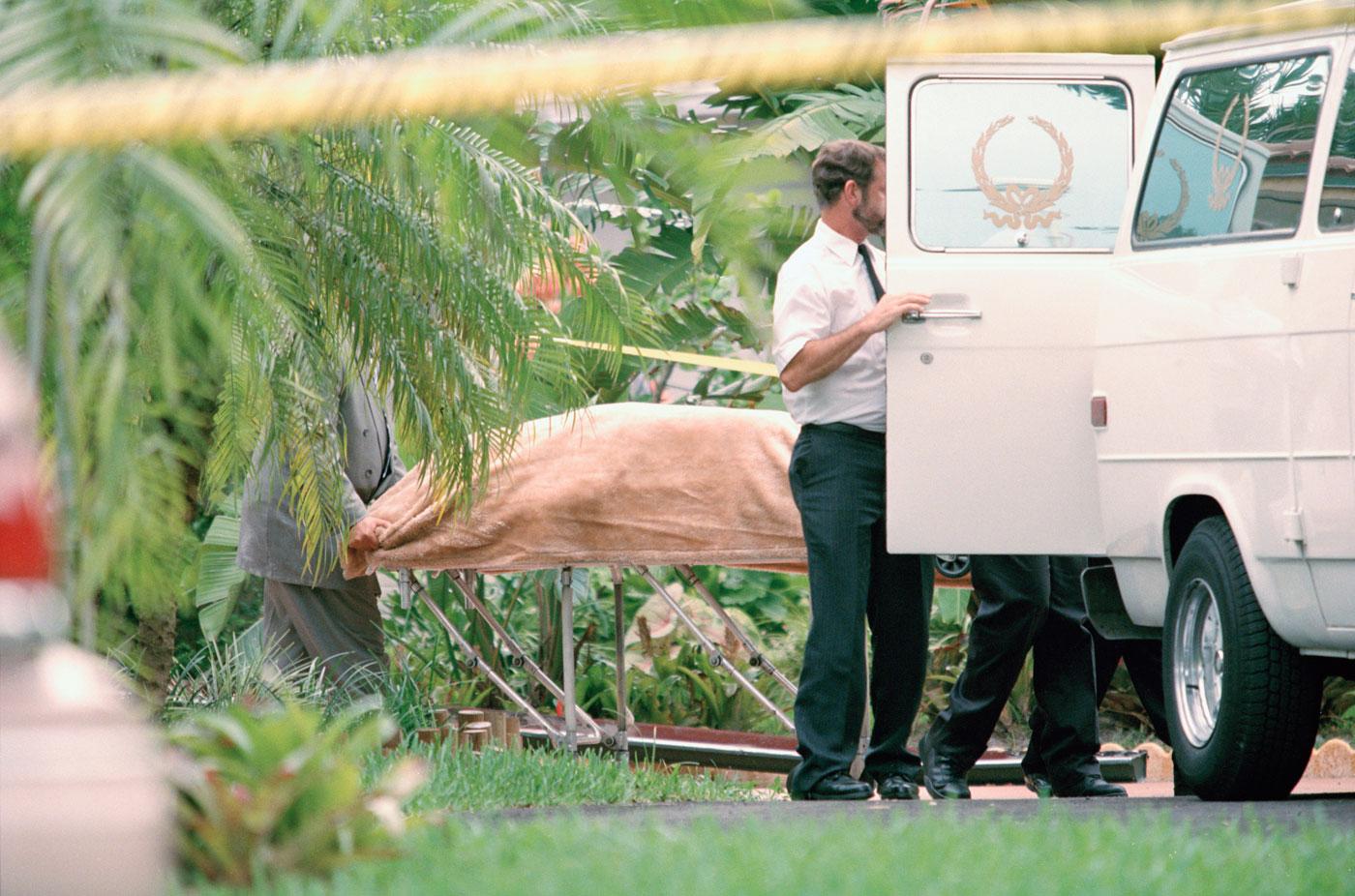 Blood & Gore: Inside Gianni Versace's Brutal Murder — GRAPHIC CONTENT