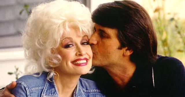 Dolly Parton & Carl Dean Renew Their Vows On Golden Wedding Anniversary
