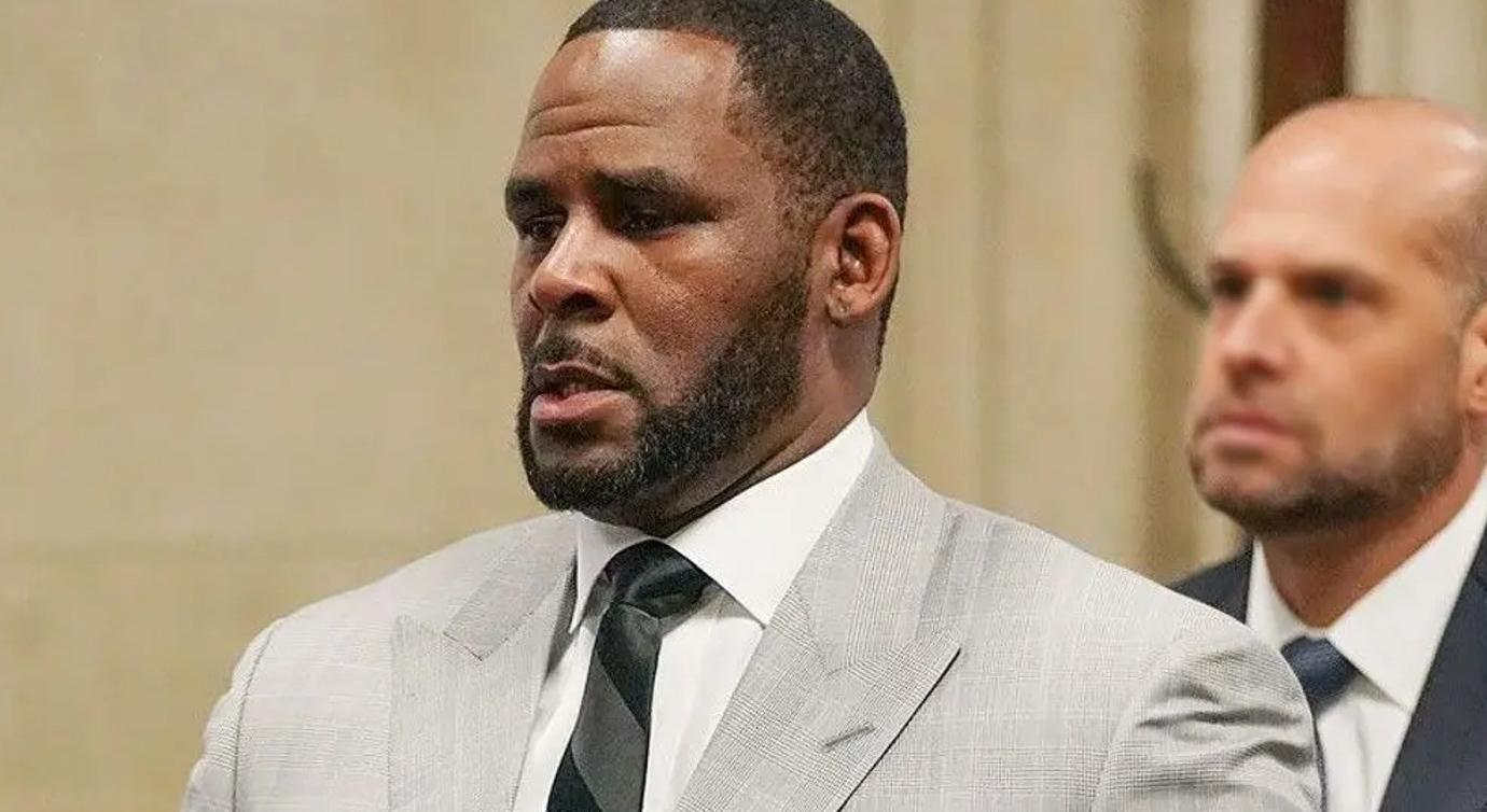 R. Kelly Accuses Prison Warden of Blocking His Friend From Visiting ...