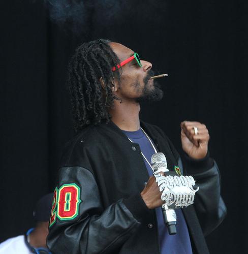 Up In Smoke! 12 Celebrity Pot Smokers Exposed