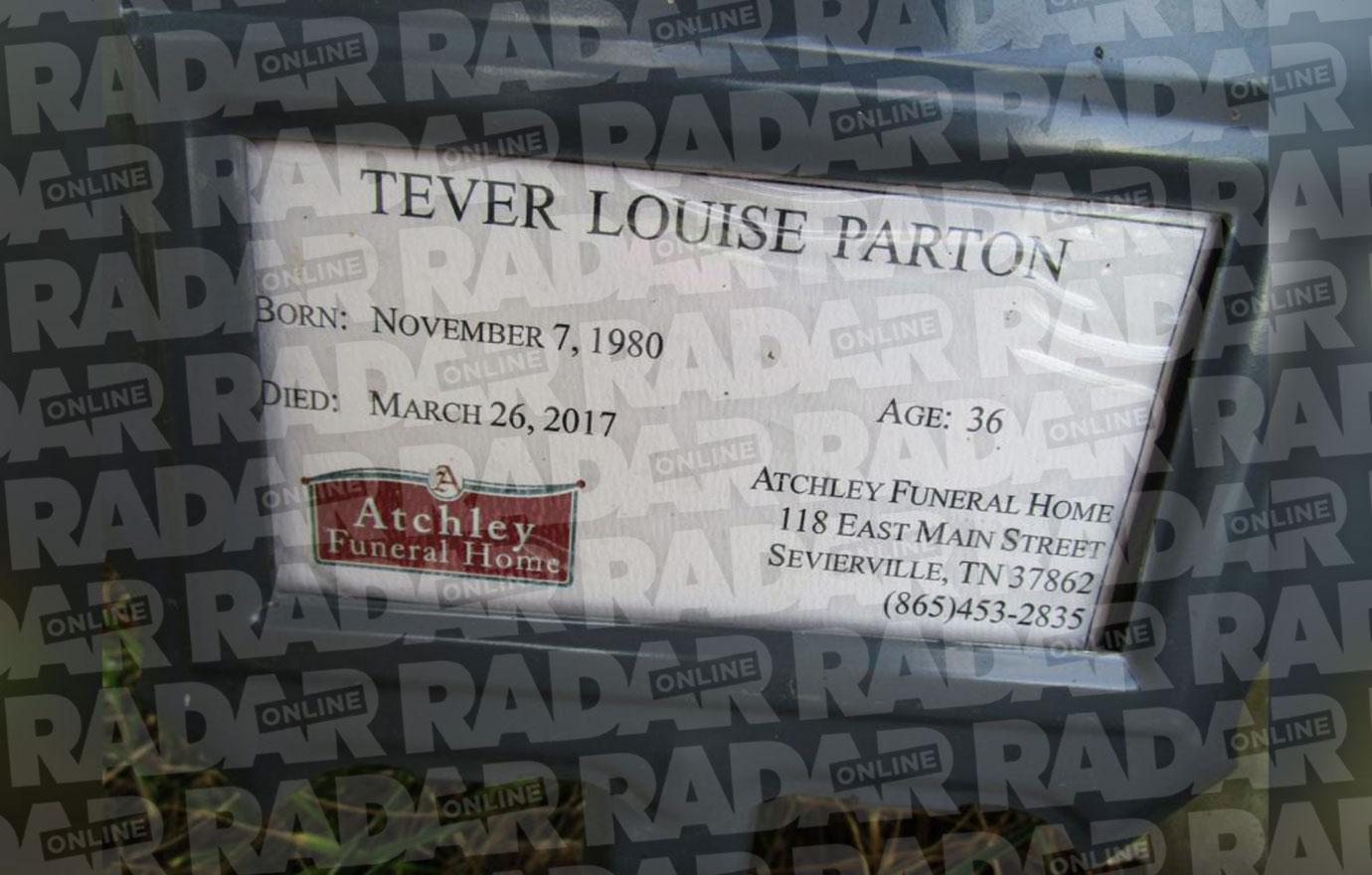 Dolly Parton Digs Up Relatives Graves & Moves The Cemetery