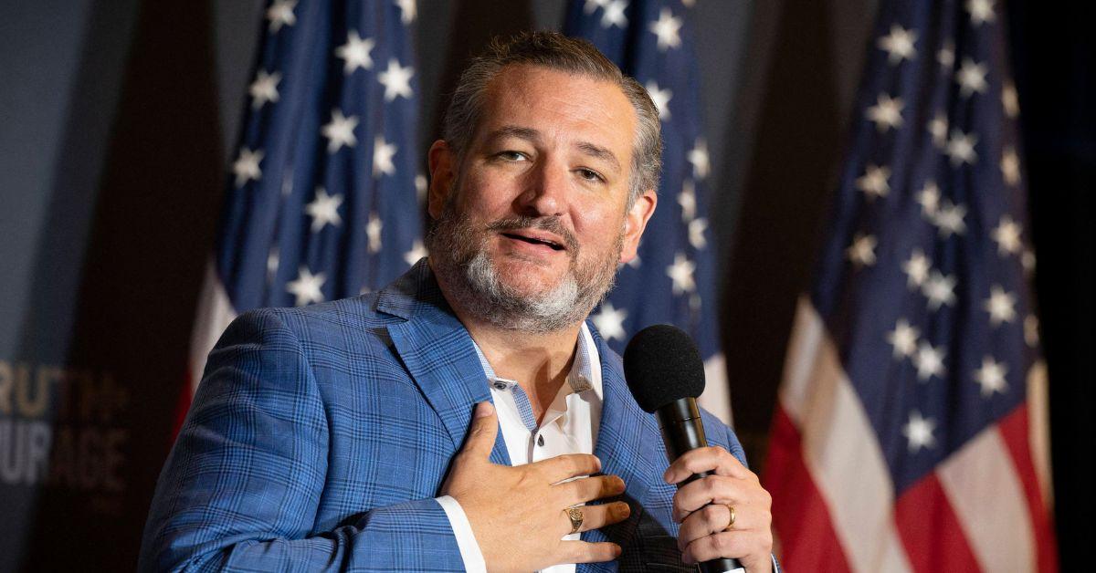 Ted Cruz Confronted On Plane & Asked To Name Uvalde Shooting Victims Ted Cruz Confronted On Plane & Asked To Name Uvalde Shooting Victims