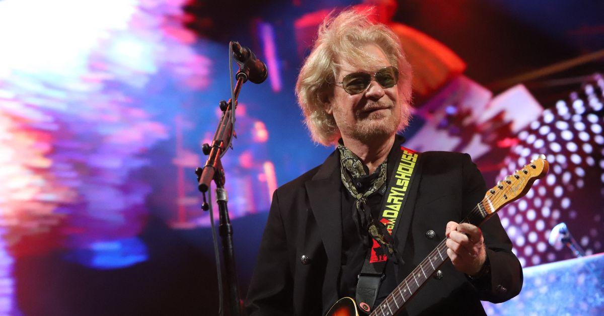 Hall & Oates Singer Daryl Hall Gets Restraining Order Against Bandmate ...