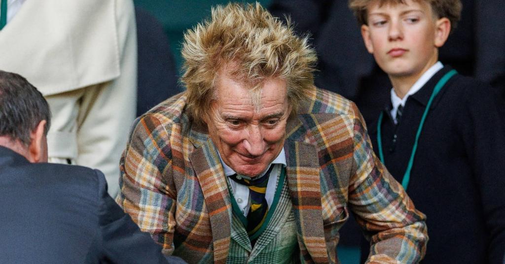 Rod Stewart Glastonbury Signing Slammed By Fans Amid Star's Health Woe