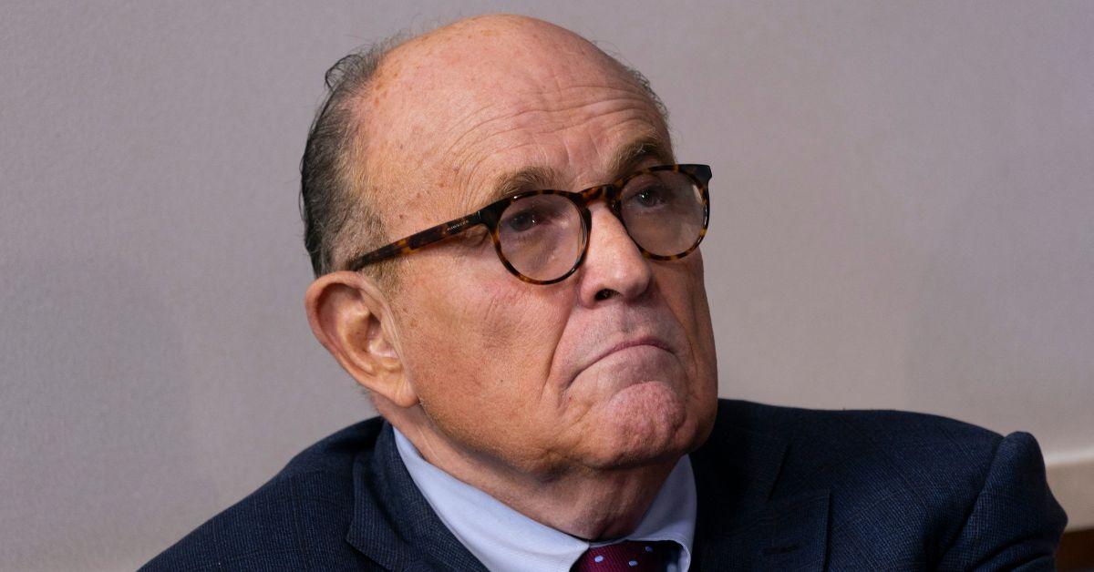 Disgraced Ex-Trump Lawyer Rudy Giuliani Falls Out Of Seat At RNC