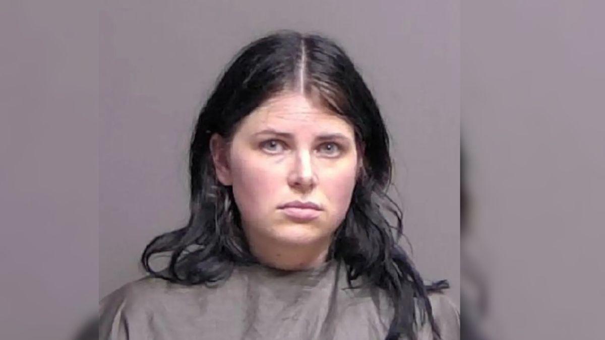Fake Nurse Who Treated Thousands Without a License Accepts Plea Deal