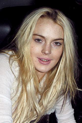 Nearly Unrecognizable! 20 Shocking Photos Of Stars Without Makeup