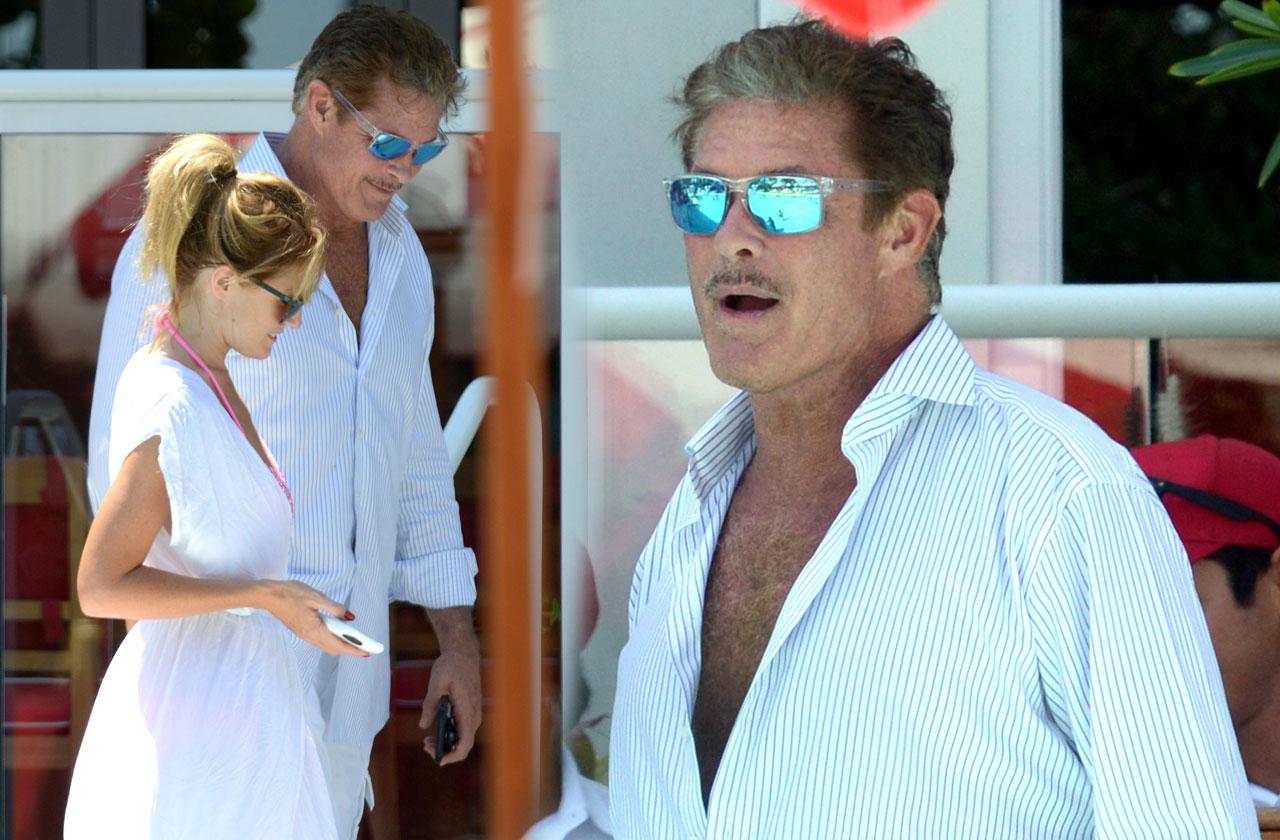[PICS] David Hasselhoff & Much-Younger Hayley Roberts Kiss In Miami