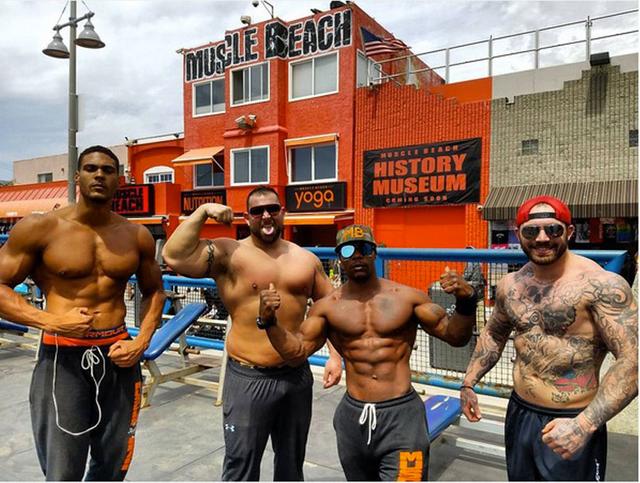 Buff Bod? Adam Lind Busted Altering Shirtless Pics For Larger Muscles ...