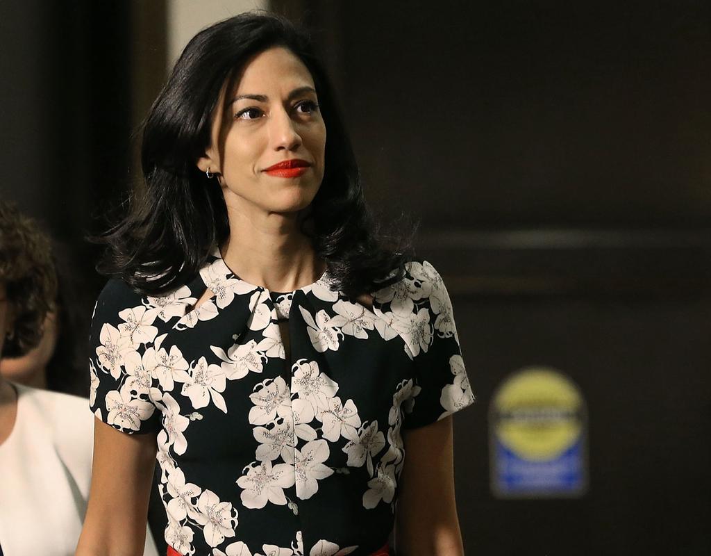 [PICS] Secrets Huma Abedin Could Reveal In New Tell-All