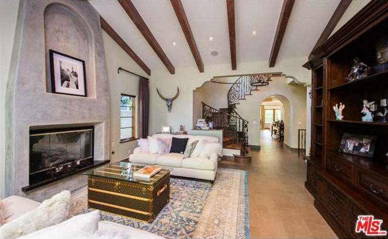 21 Photos Inside Ashley Tisdale’s Home — On Sale For $2.599 Million