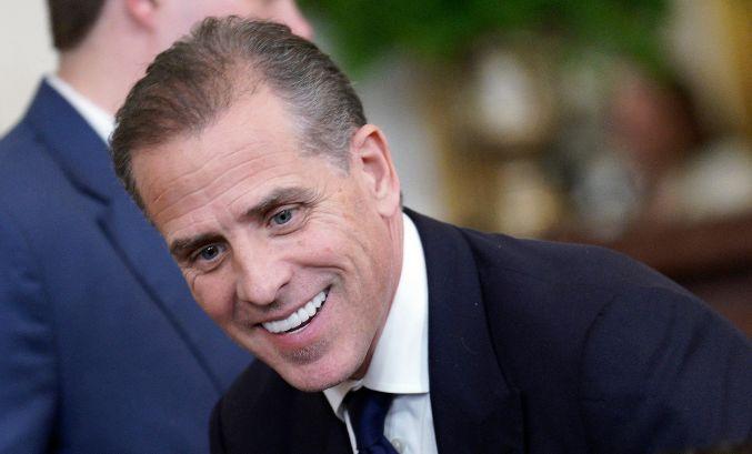 Hunter Biden 'Battling To Cash In On Prez Dad's Name In Hollywood'