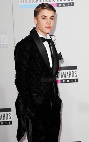 Justin Bieber Takes DNA Test