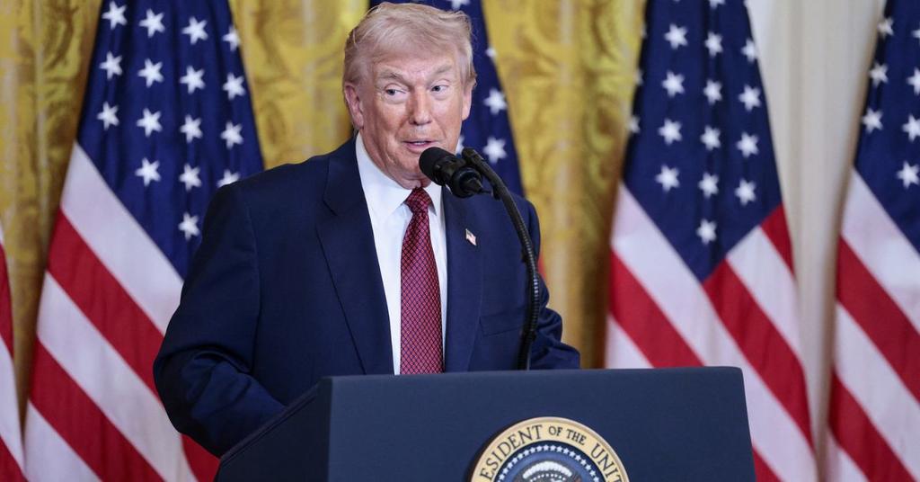 Watch Trump Stumble Over His Words While Accepting 'Fake Award'