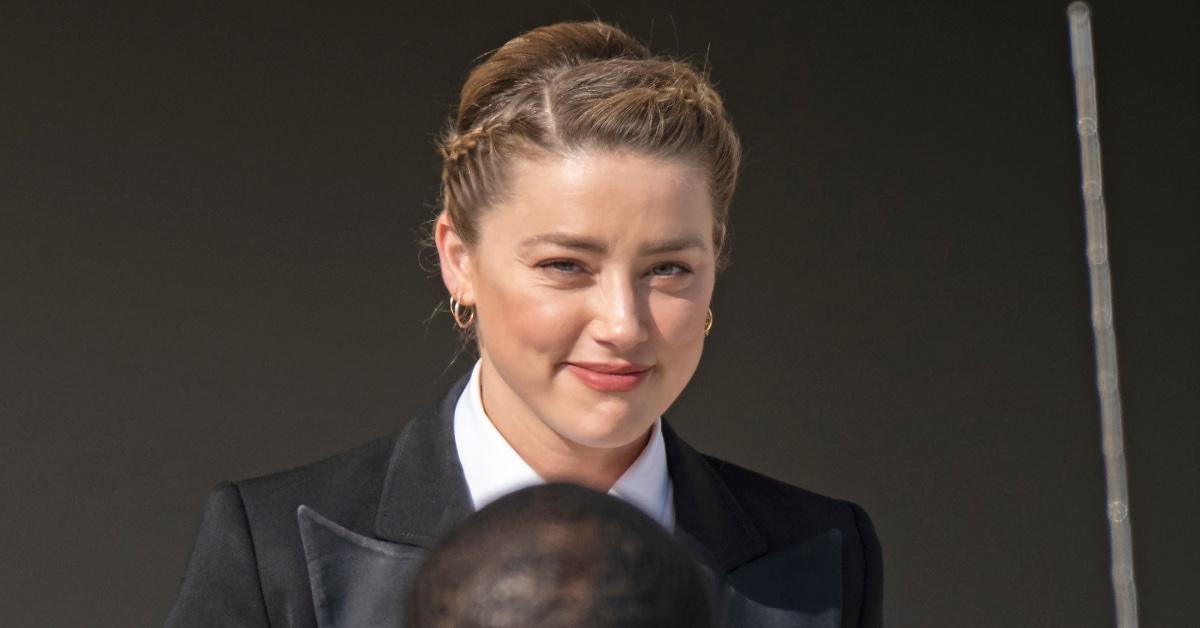 Johnny Depp's Texts Apologizing To Amber Heard Exposed In Court