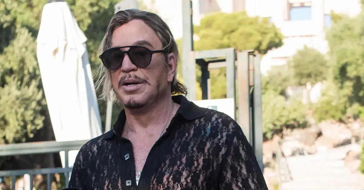 Watch Mickey Rourke Rage at Filmmaker's Unauthorized Biopic on Actor