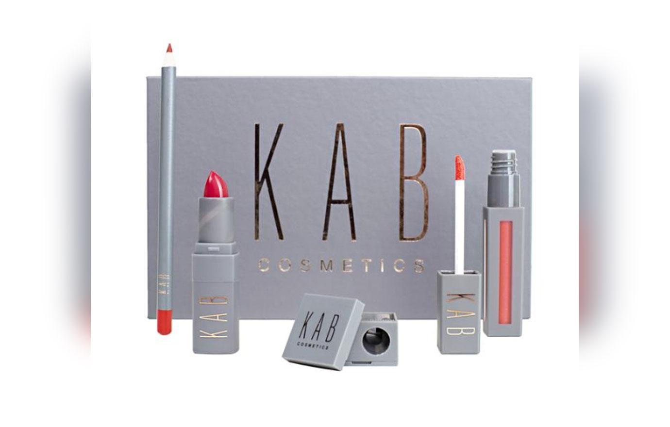 Kim Zolciak Accused Of Copying Lip Kit Design & Names From Kylie Jenner ...