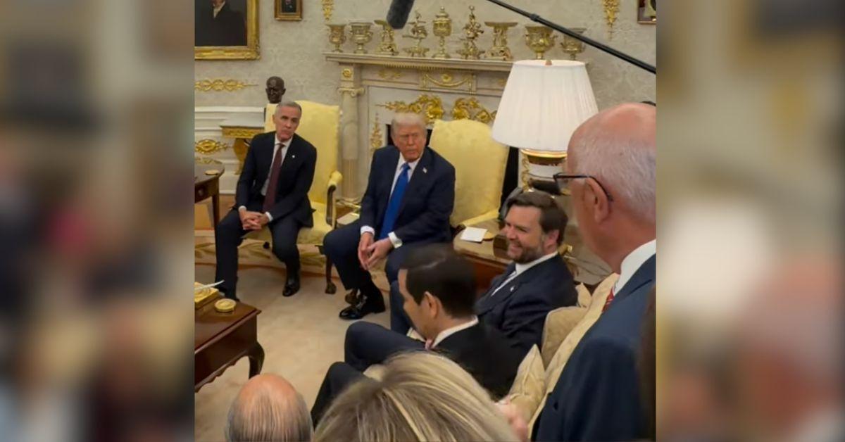 Donald Trump's Massive Cankles Seen During Canada Prime Minister Meeting