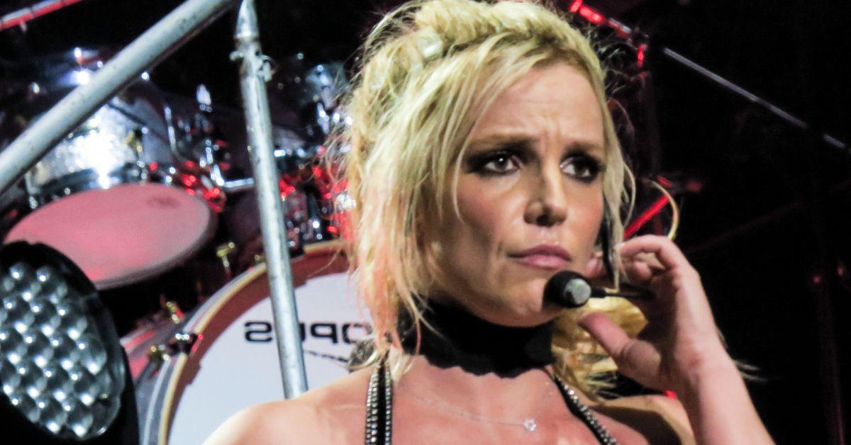 Britney Spears' BF Accused of Being a 'Deadbeat Dad' Who 'Neglects' His ...