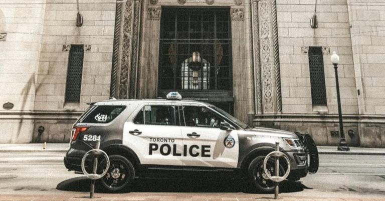 Cops Called to Drake's Mansion After Alleged Intruder Tries to Break In ...