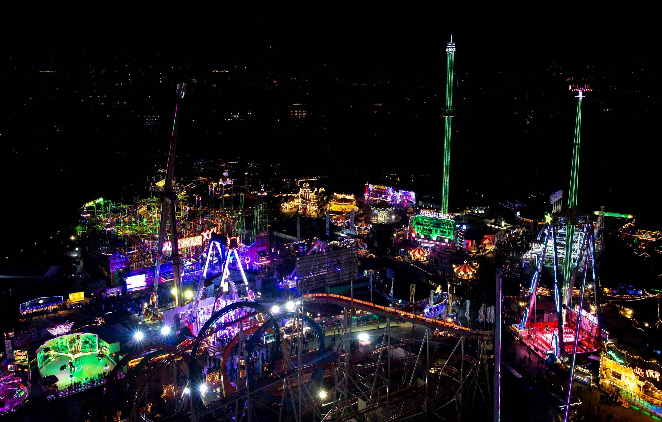 Slingshot Ride At Hyde Park's Winter Wonderland Goes Horribly Wrong