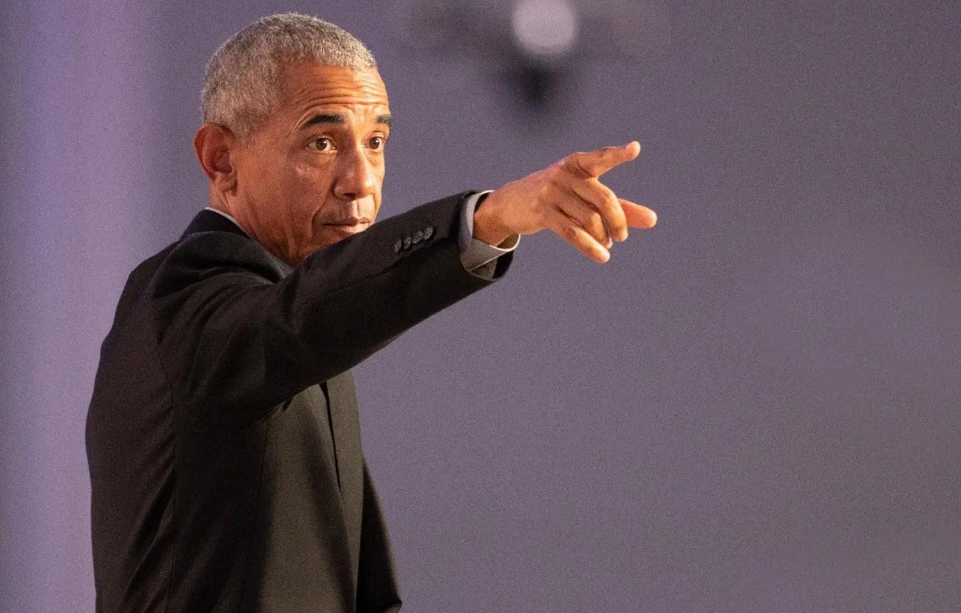 Sumner Redstone Book Claims He Said Racist Remarks About Obama & Hated ...