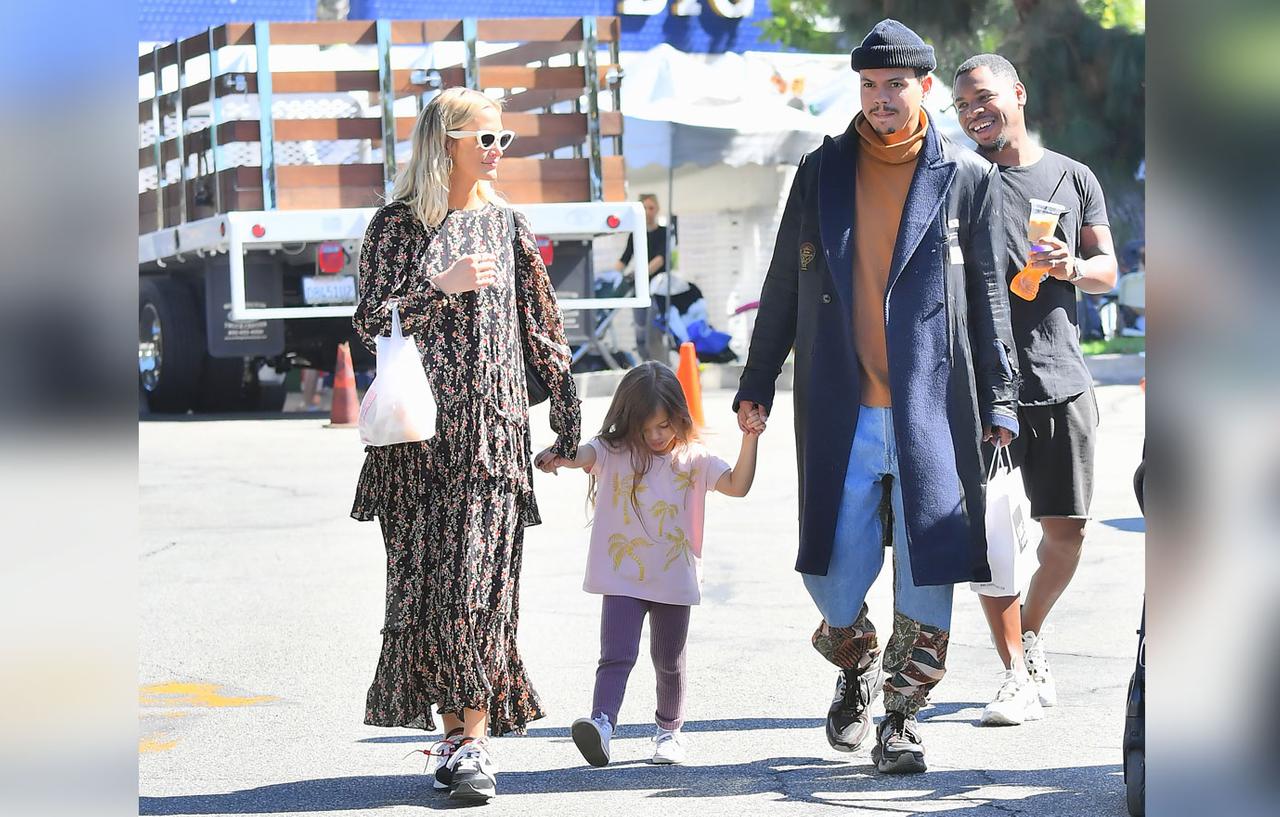 Evan Ross & Ashlee Simpson Spend Time With Daughter Jagger Snow