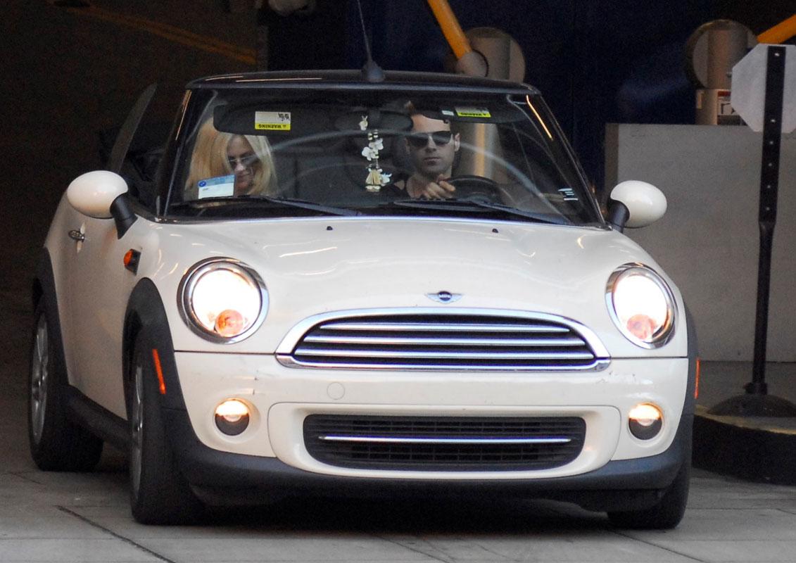 Avril Lavigne & Ryan Cabrera Spark Dating Rumors While Out In LA