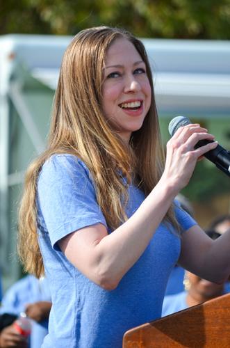 Back In Her Skinny Jeans! Chelsea Clinton Shows Off Her Fabulous Post ...