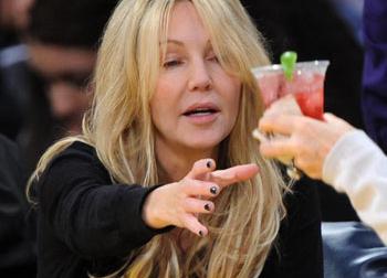 Heather Locklear Was 'Out Of Control' On Booze And Drugs, Says Source