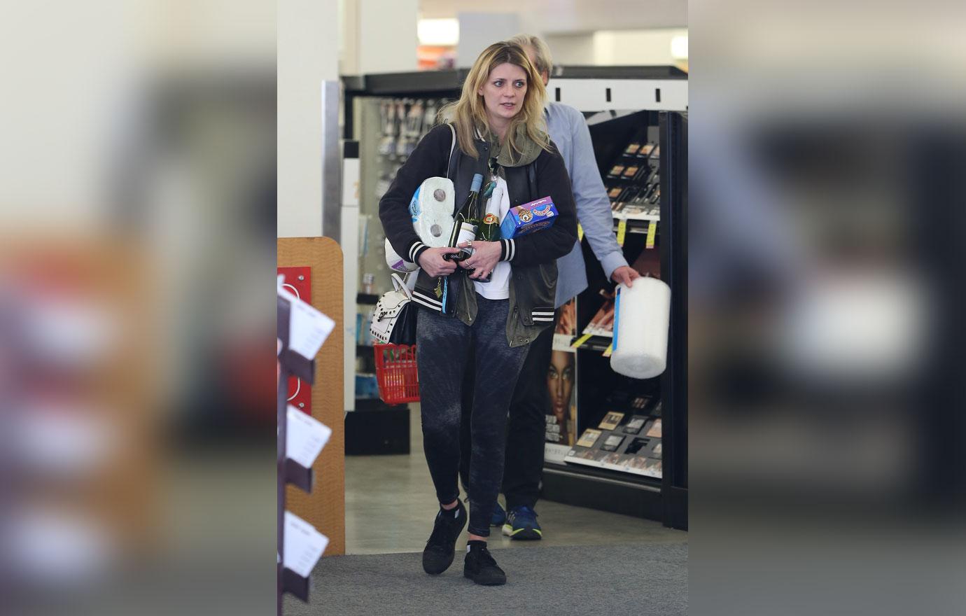 Mischa Barton Buy Alcohol On First Sighting Since Hospitalization — Photos