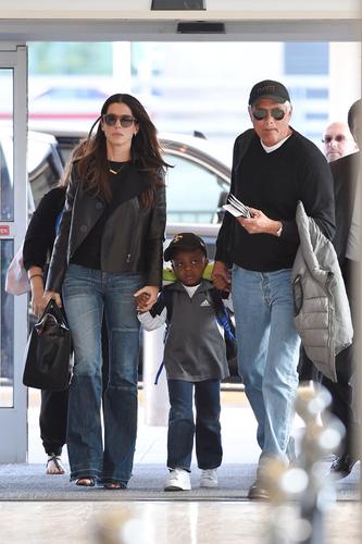 I Wanna Hold Your Hand! Sandra Bullock & Adorable Son Louis Shine While ...