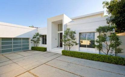 Mathew Perry Relists His Los Angeles Mansion