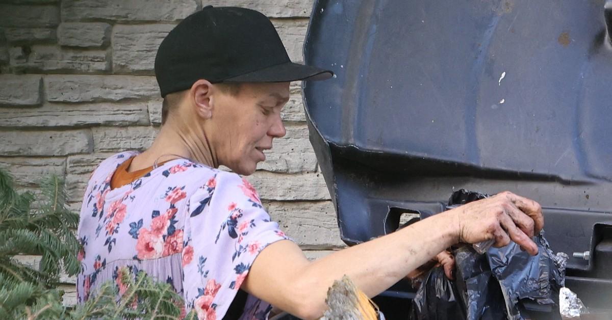 Jeremy Jackson's Homeless Ex Loni Willison Spotted Going Through Trash