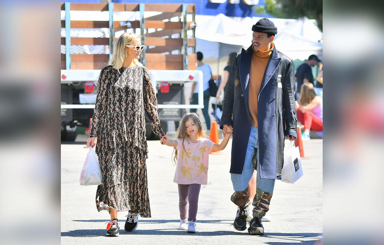 Evan Ross & Ashlee Simpson Spend Time With Daughter Jagger Snow