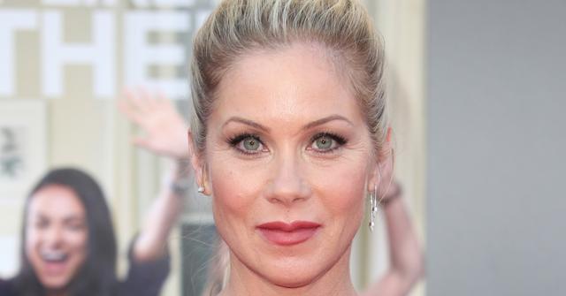 Christina Applegate Uses Cane During First Public Appearance Since ...