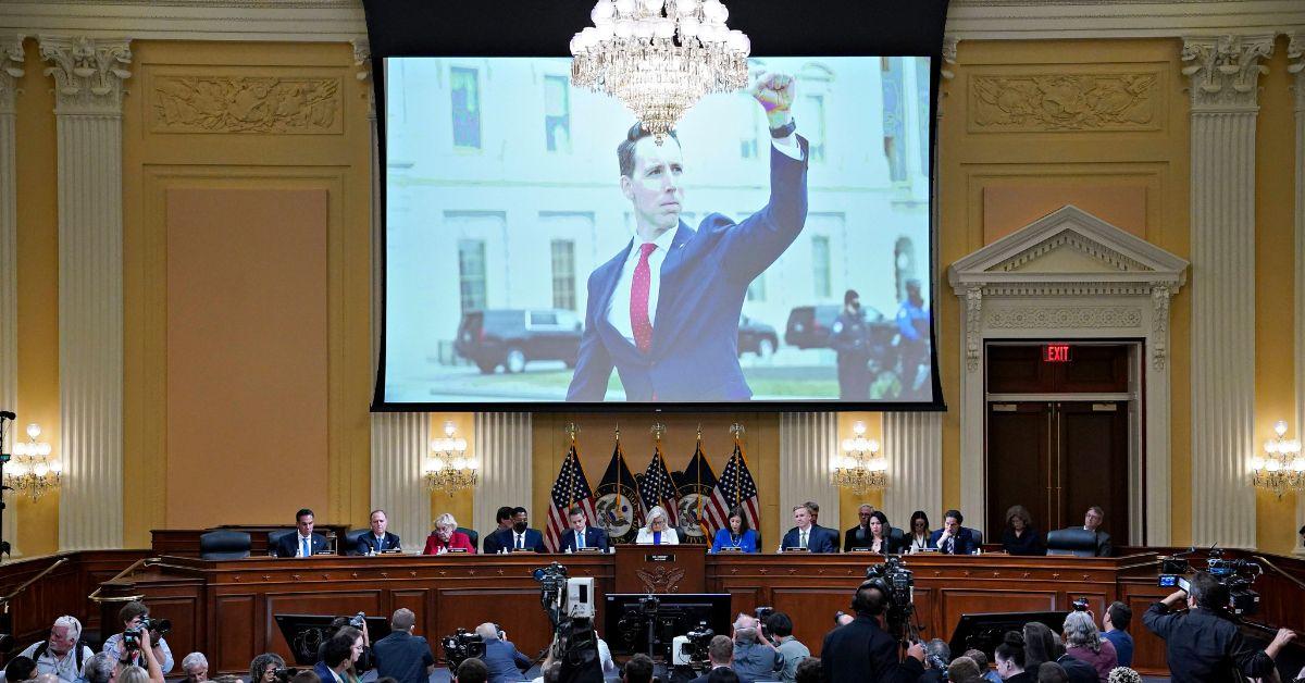 Josh Hawley Selling $20 Coffee Mugs With Image Of Him Riling Up Jan 6 ...