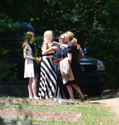 The Final Farewell: Julia Roberts Tearily Grieves Late Half-Sister ...