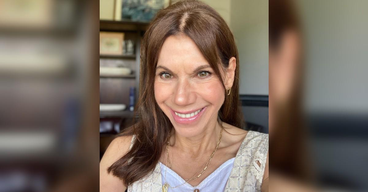 Golden Bachelorette: Theresa Nist Frolics in Swimsuit With Mystery Man ...