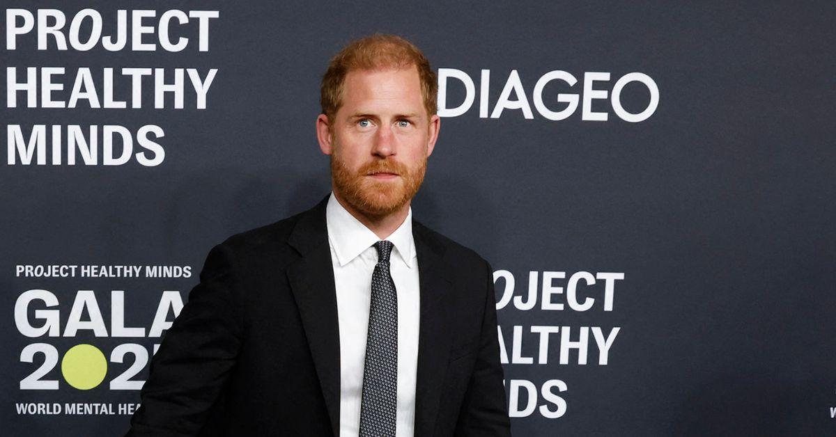 New Sign Prince Harry Considered Returning To Britain Despite Risks