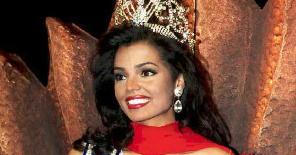 Former Miss USA Chelsi Smith Dies