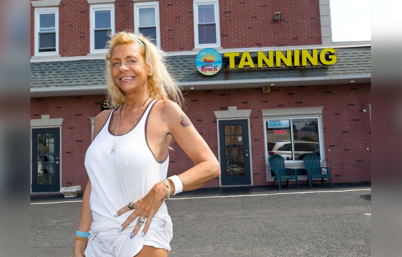 Tan Mom Patricia Krentcil Returns To Sing Recording Session