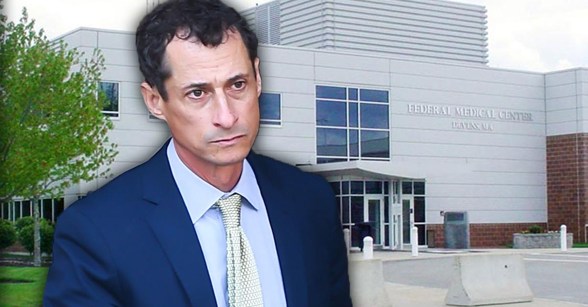 Anthony Weiner Checks Into Prison To Begin 21-Month Sentence